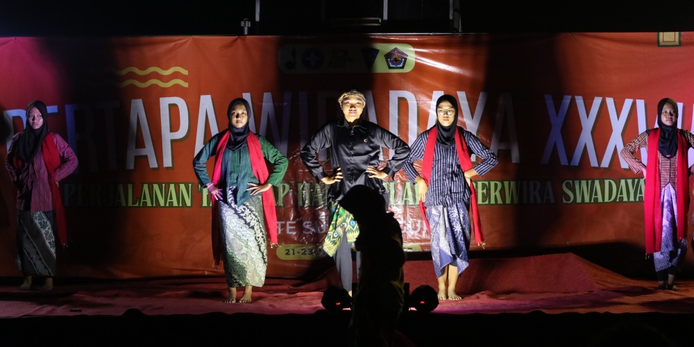 10 Tim Terbaik Sajikan Penampilan Luar Biasa di Pentas Seni Pertapa ...